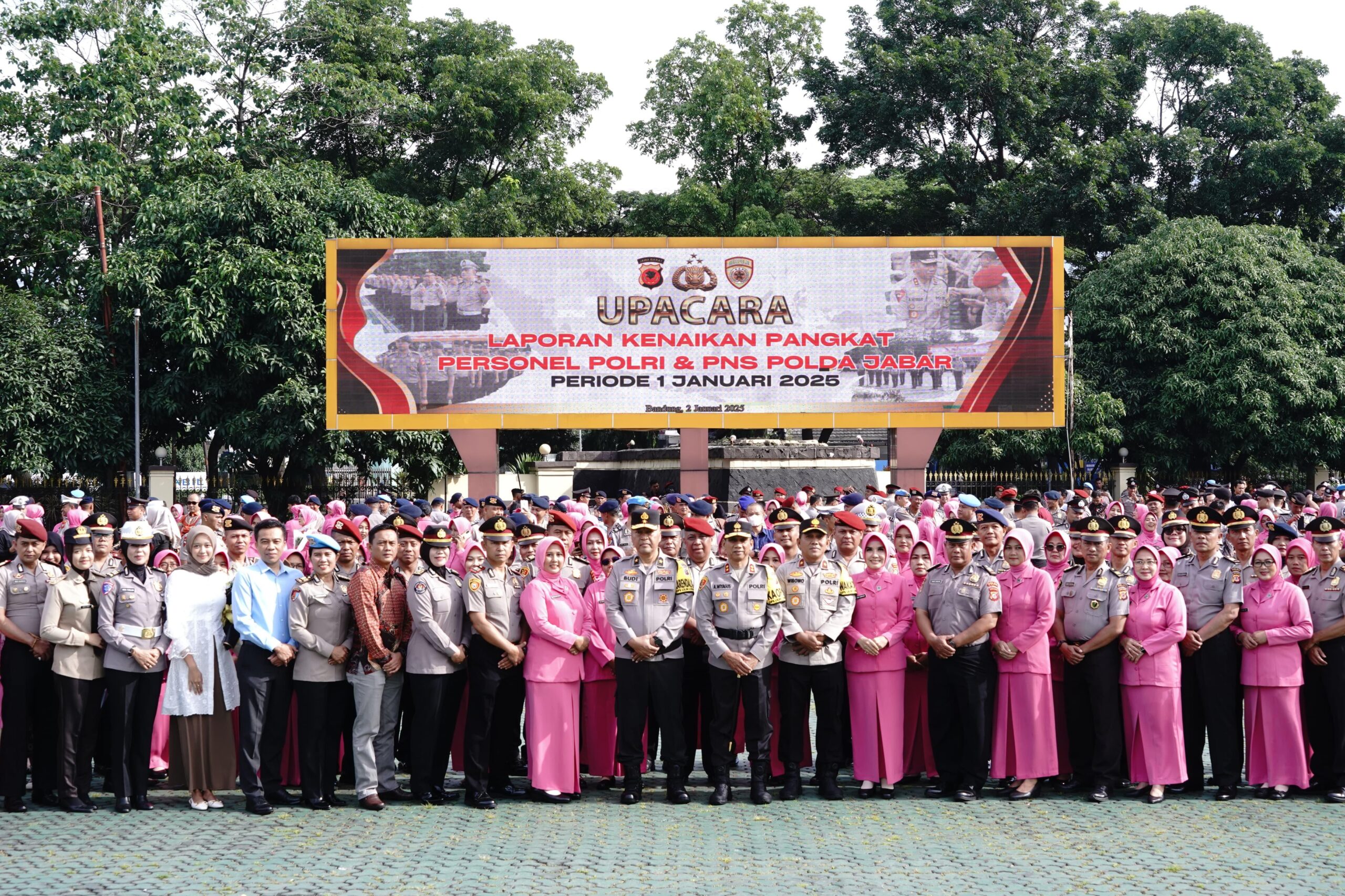 KAPOLDA JABAR PIMPIN UPACARA KENAIKAN PANGKAT ANGGOTA POLRI DAN ASN ... KAPOLDA JABAR PIMPIN UPACARA KENAIKAN PANGKAT ANGGOTA POLRI DAN ASN ...